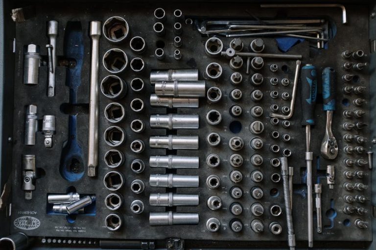 5 of the Best Tools to Fix Cars: What Every Mechanic Should Know ...